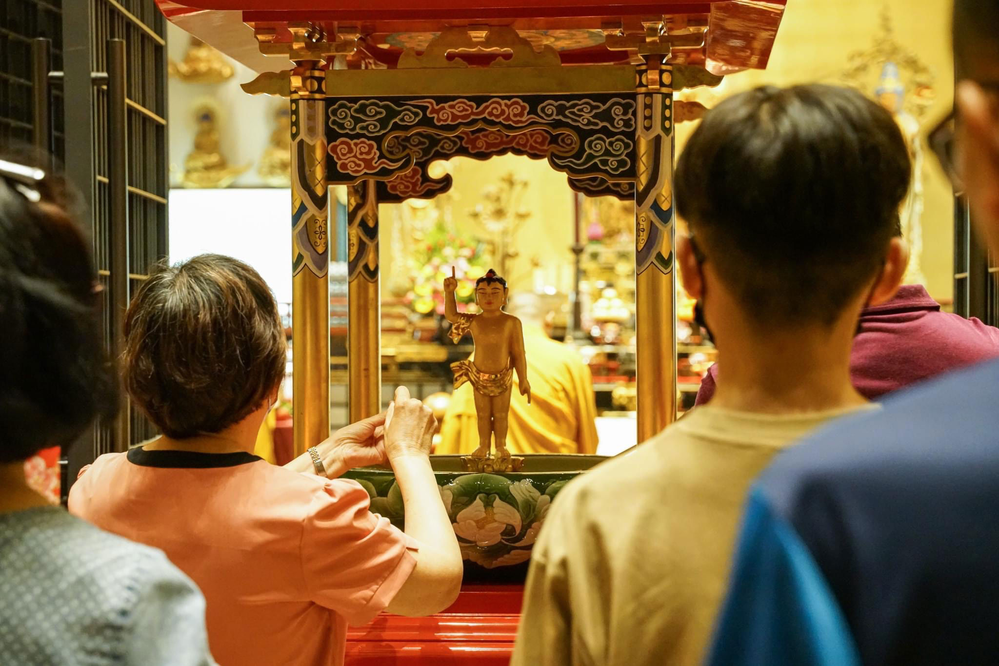 Light Offerings and Bathing of the Buddha ceremony