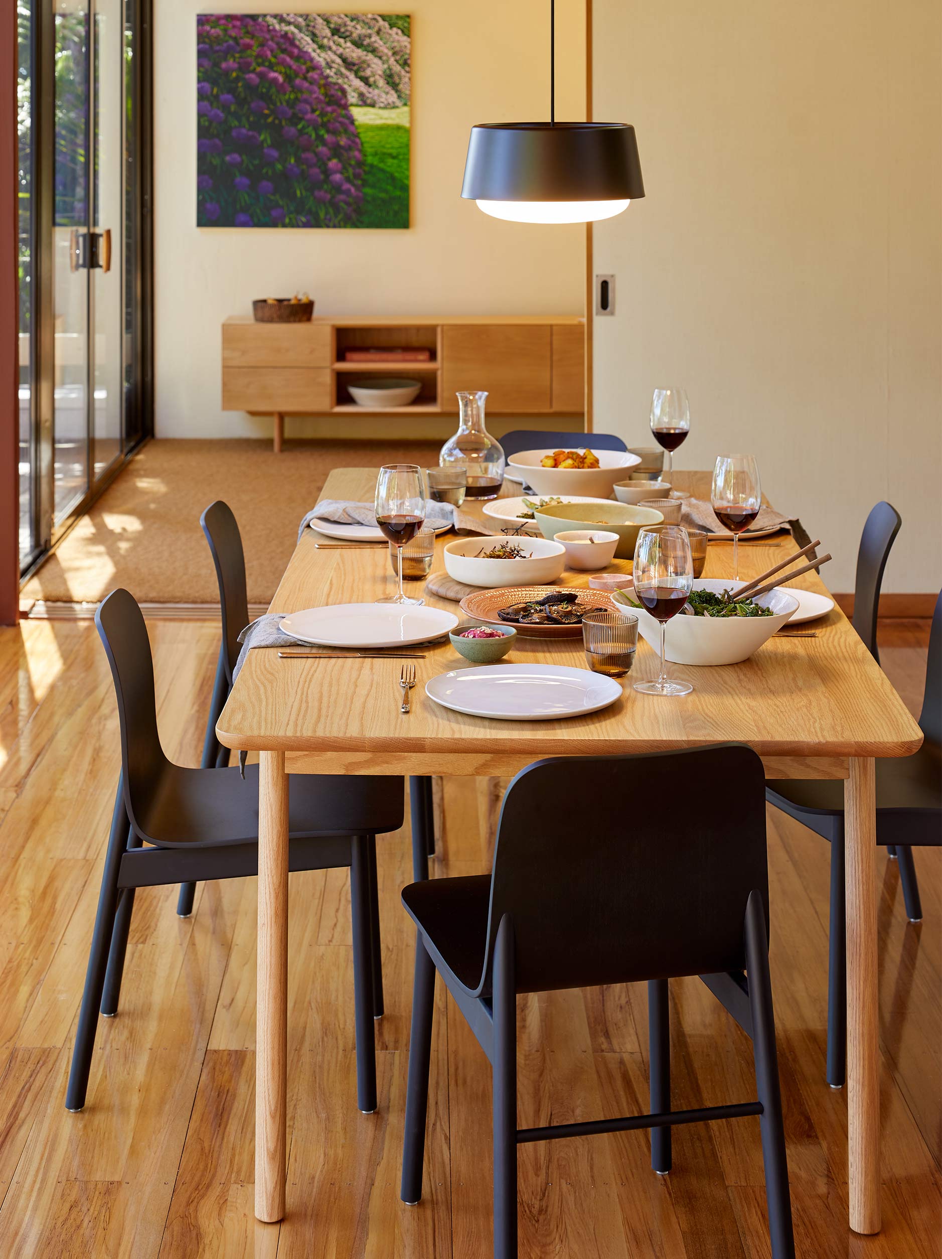 Aspen Chair w/ Wooden Legs