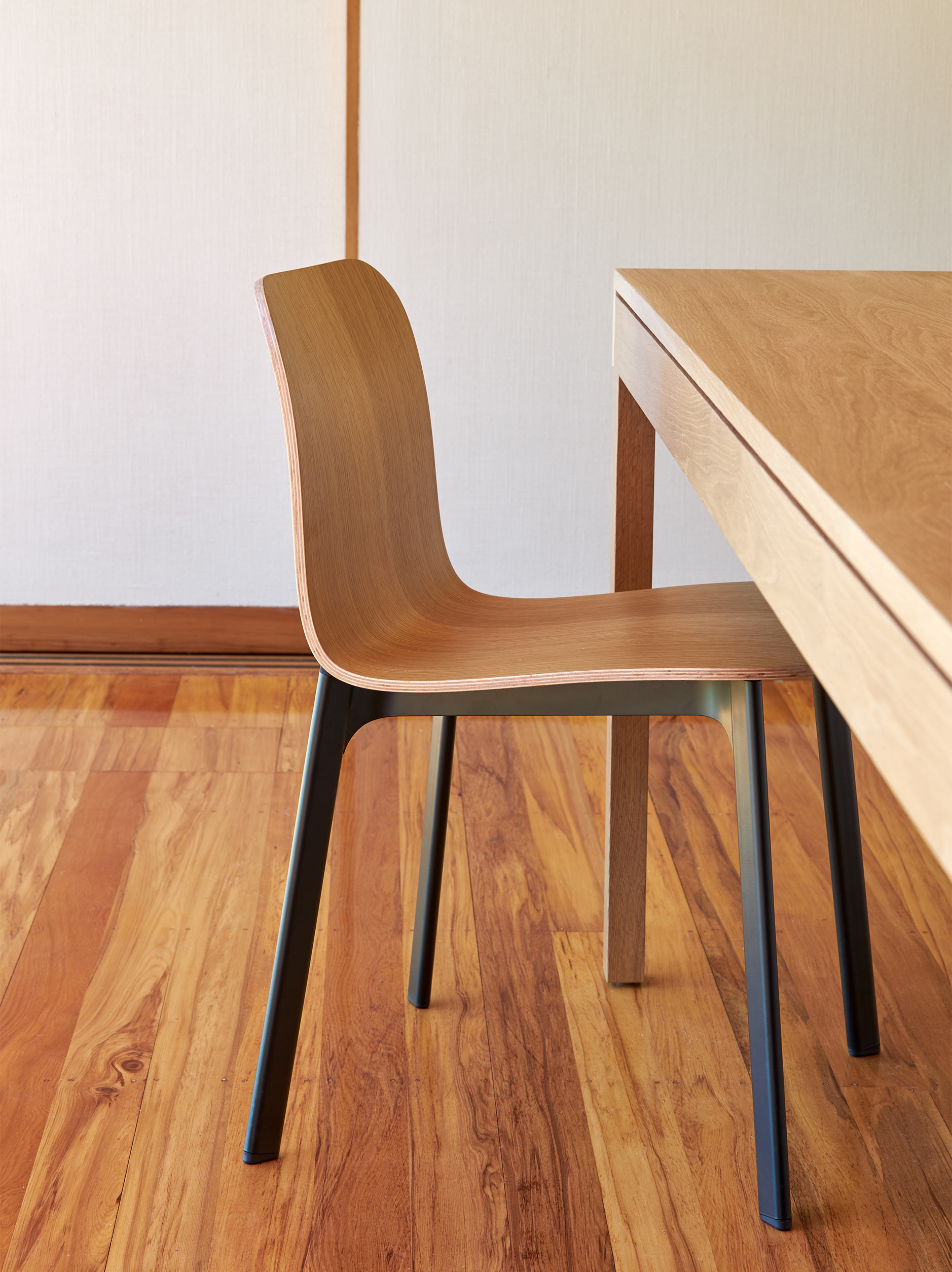 Aspen Chair w/ Metal Legs