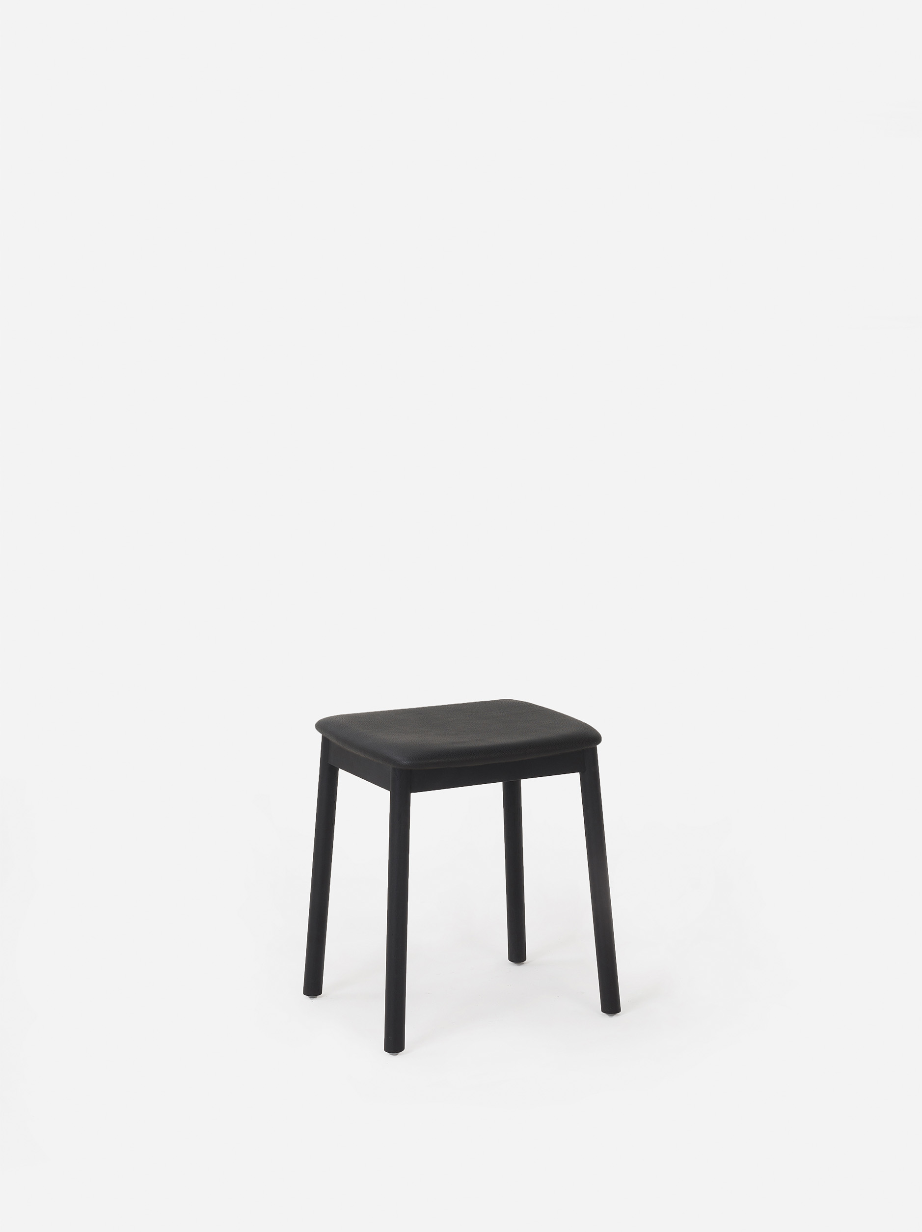 Radial Stool Low w/Leather Seat